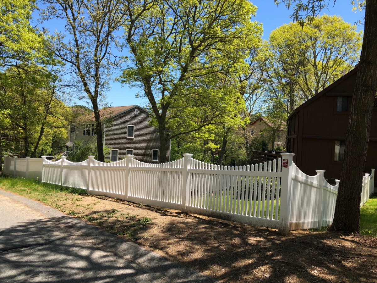 Dogwood and Chestnut Vinyl Fence in Yarmouth | ABS Fence Inc.